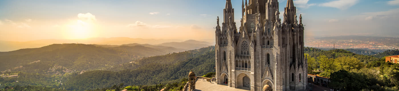 Barcelona in November | Weather, What to Pack & Things to Do!