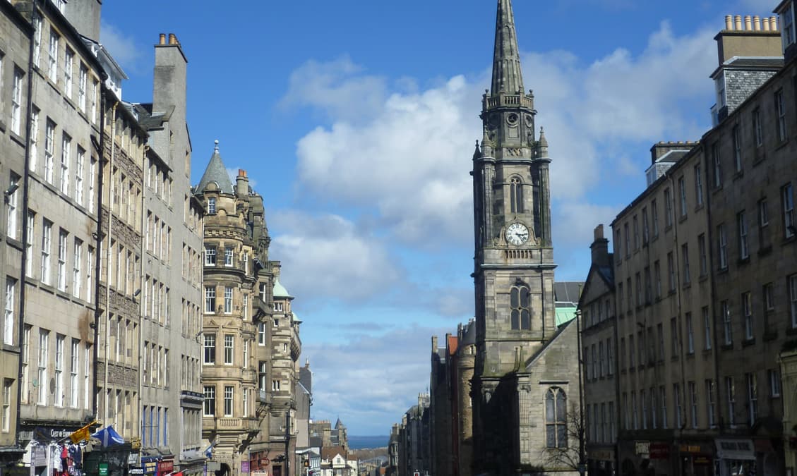 10 Things to Do in Edinburgh in December For A Joyful Vacation