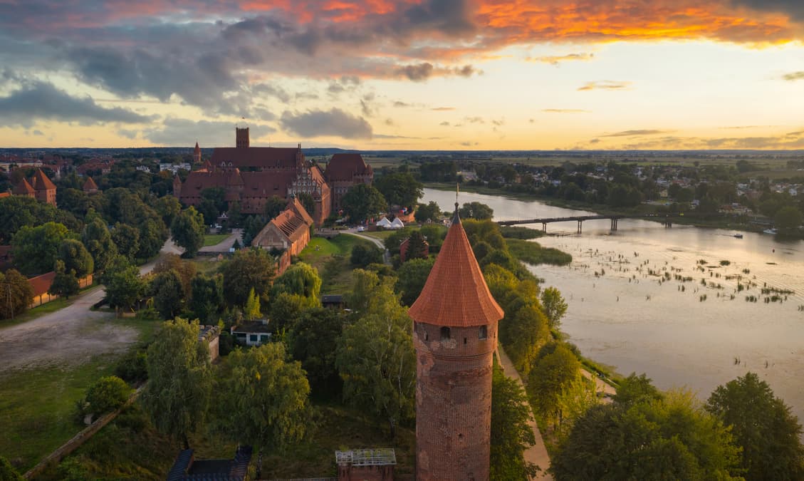 Poland in Winter: Weather, What to Pack & Places to Visit!