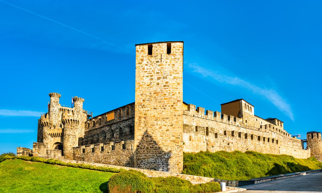 15 Castles In Spain To Get Fairytale Experience: Upto 35% Off