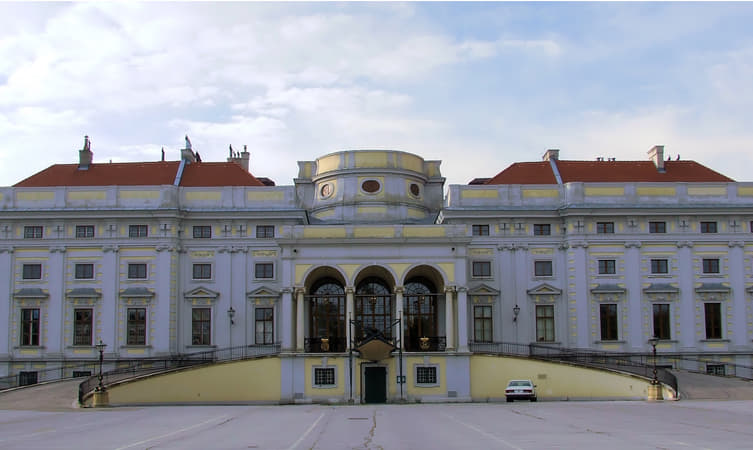 10 Palaces in Vienna You Must Visit For A Historical Day Tour