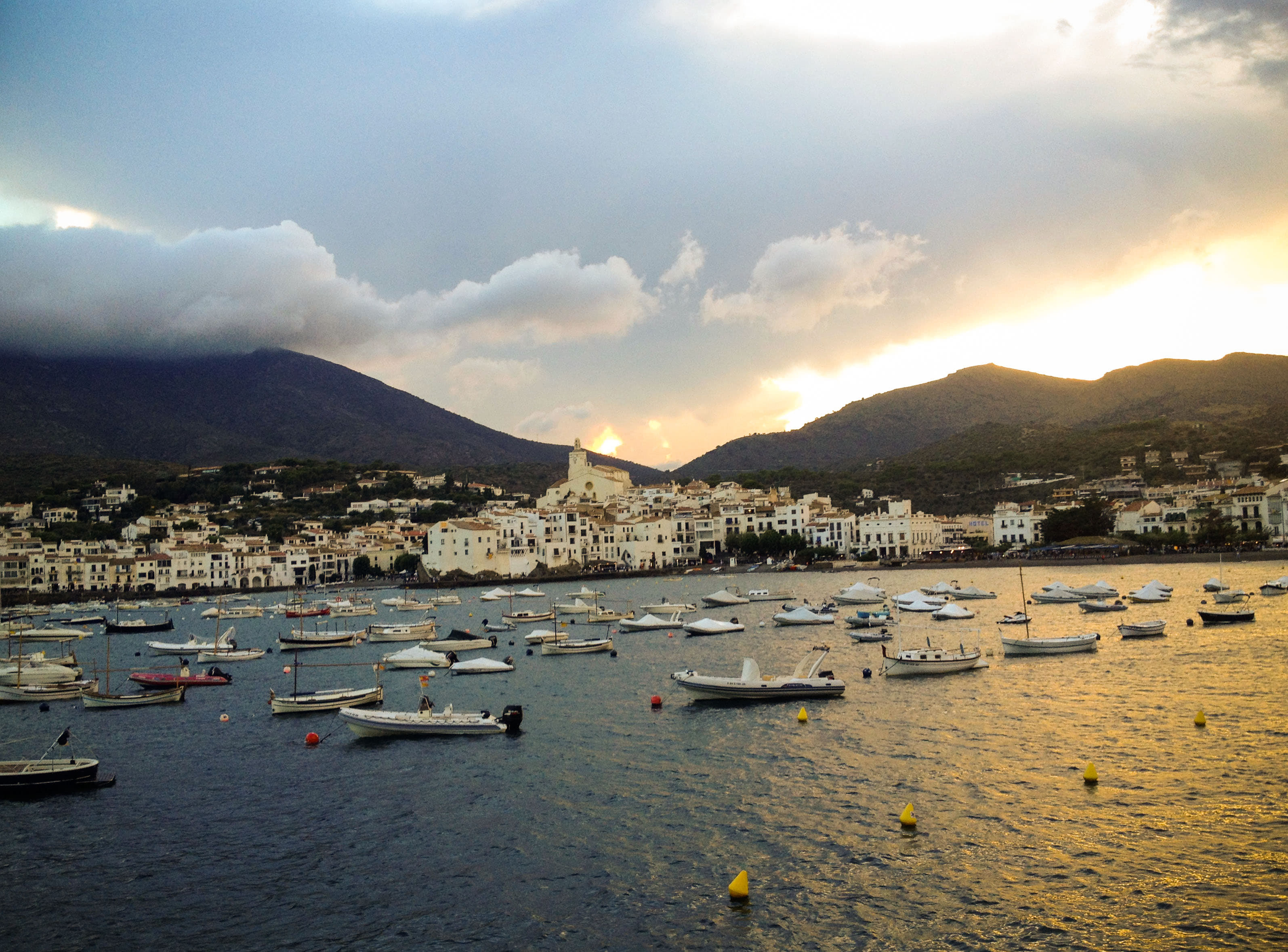 Spain in March: Weather, What To Pack & Things To Do!