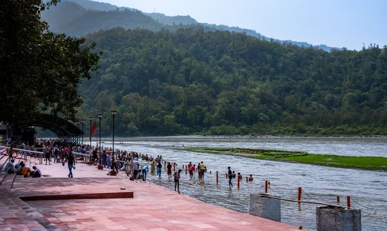 7 Ghats In Rishikesh To Visit For Ganga Snan