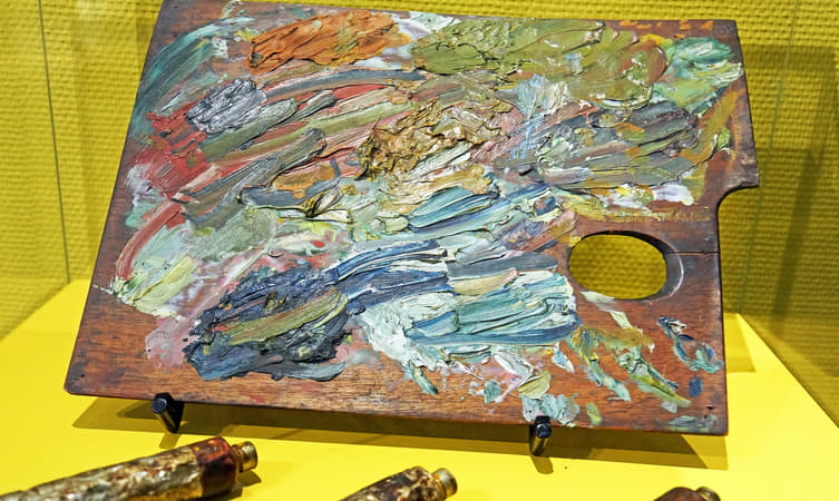 8 Van Gogh Museum Facts You Probably Didn’t Know!!