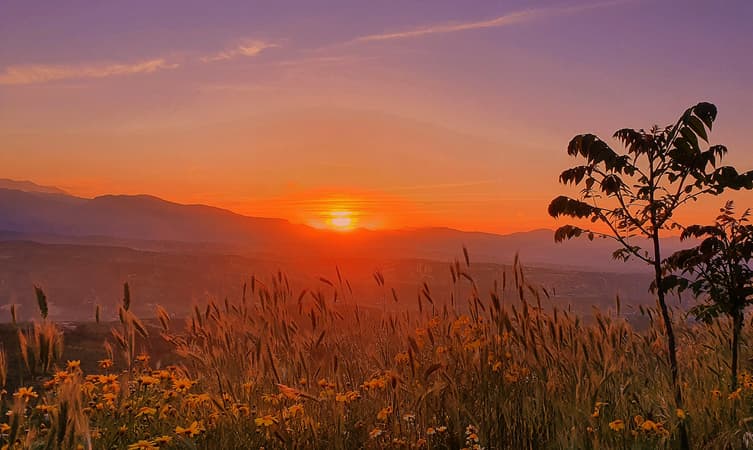 Greece in May: Weather, What to Pack & Places to Visit