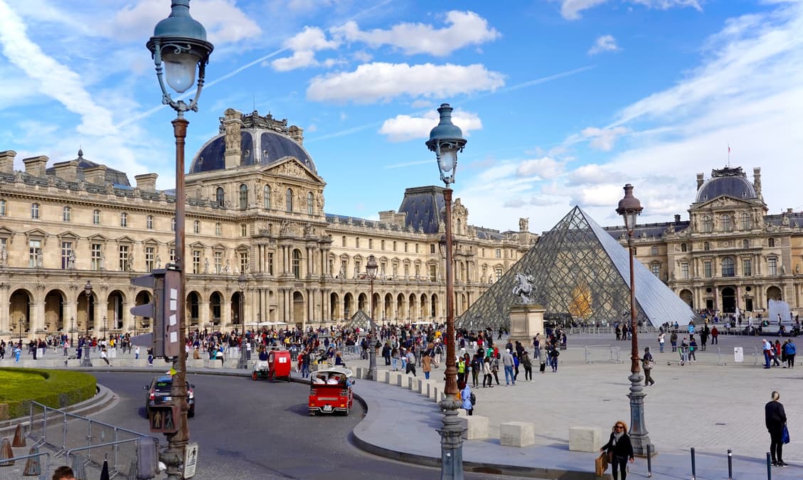 15 Interesting Louvre Museum Facts You Probably Didn't Know!