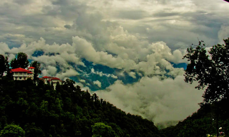 Mussoorie in Winter: How to reach, Weather, Places to visit