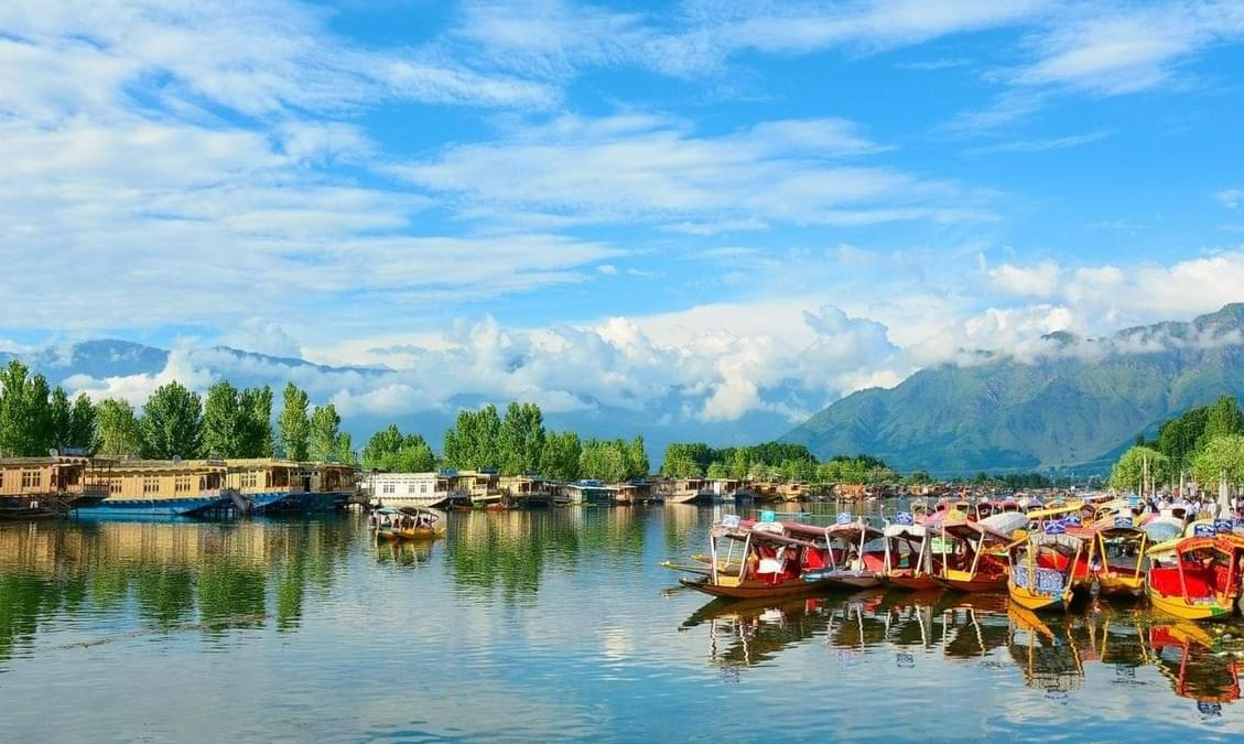 10 Festivals in Jammu & Kashmir to Experience in 2025!