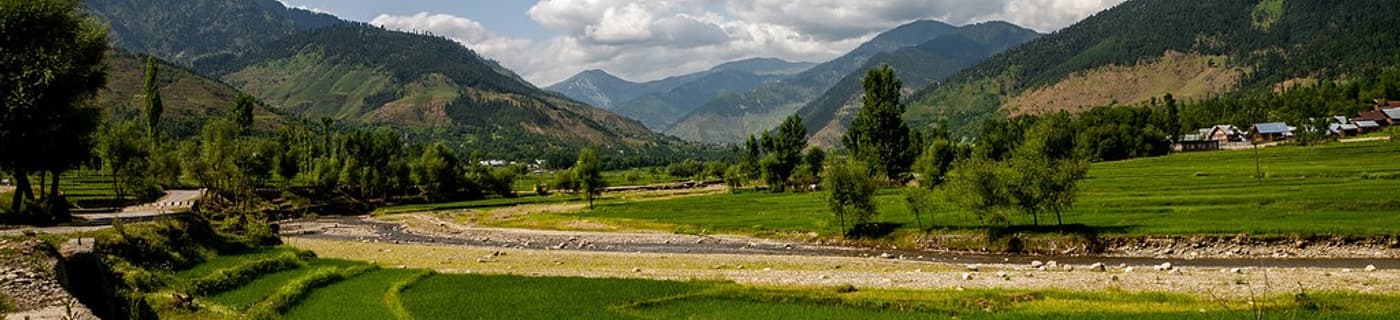 9 Valleys in Jammu & Kashmir You Must Visit for Scenic Beauty!