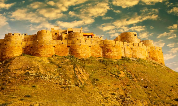 20 Places to Visit Near Gurgaon in December - Best Winter Trips